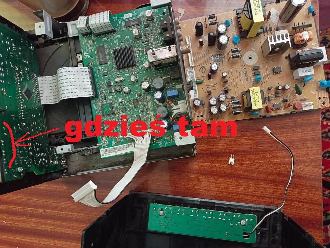 Wieża Samsung MM-D330D - połączenie przycisków sterujących