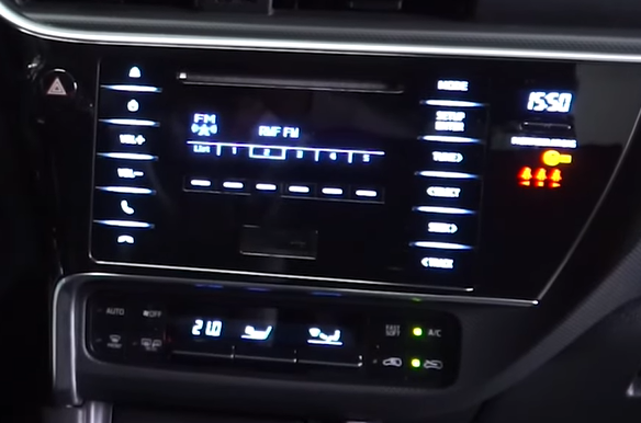 Toyota Auris II - Wymiana radia LOW-RES/LED? -> LCD + Kamera, BT ...