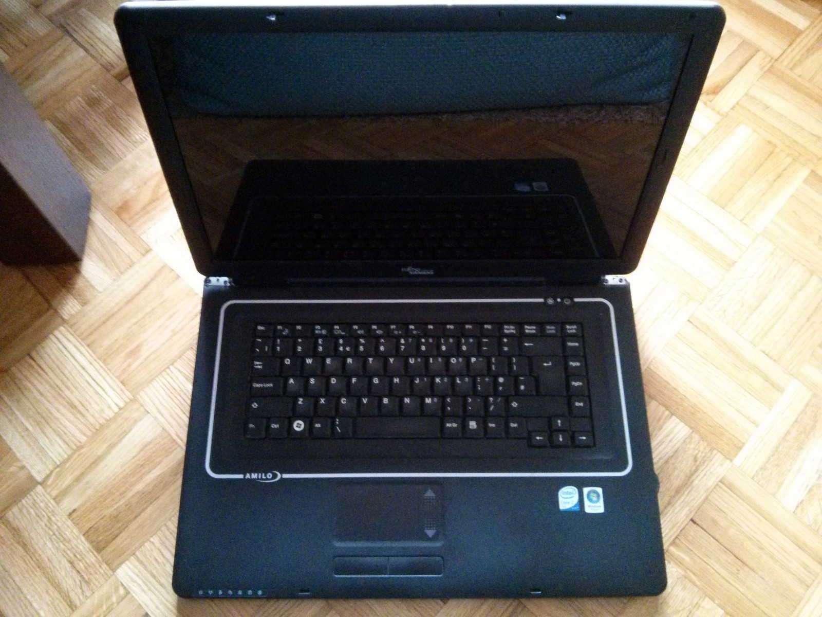 [Sprzedam] Laptop Fujitsu Siemens Amilo Li 1818 Uszkodzony