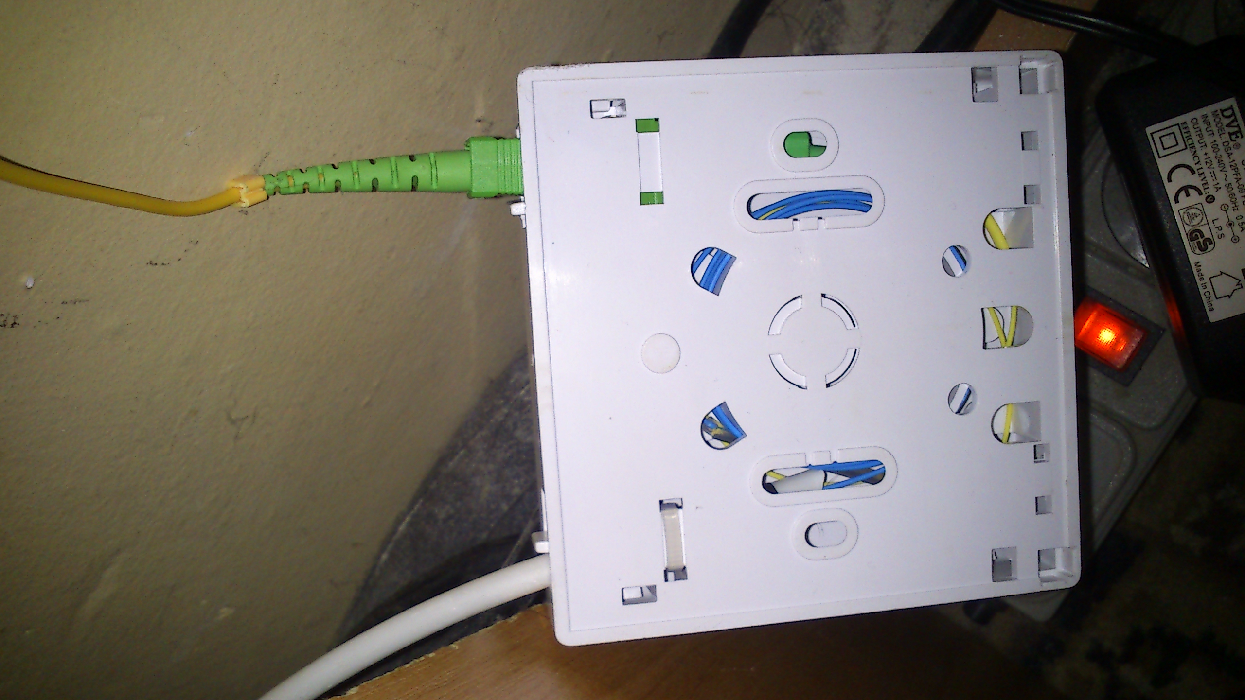 Internet Netia 100mb/s; realnie jest 10mb/s - co nie działa?