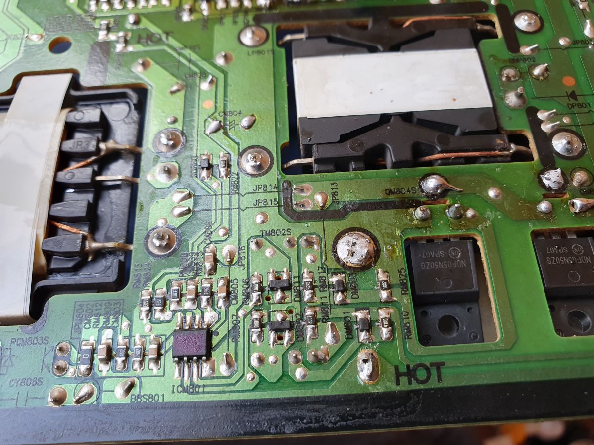 Uszkodzenia w telewizorze Samsung UE40D5500: pytania o testy i wymianę ...