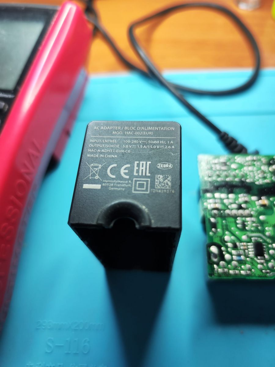 Nintendo Switch adapter HAC-002 identyfikacja diody oraz ukladu