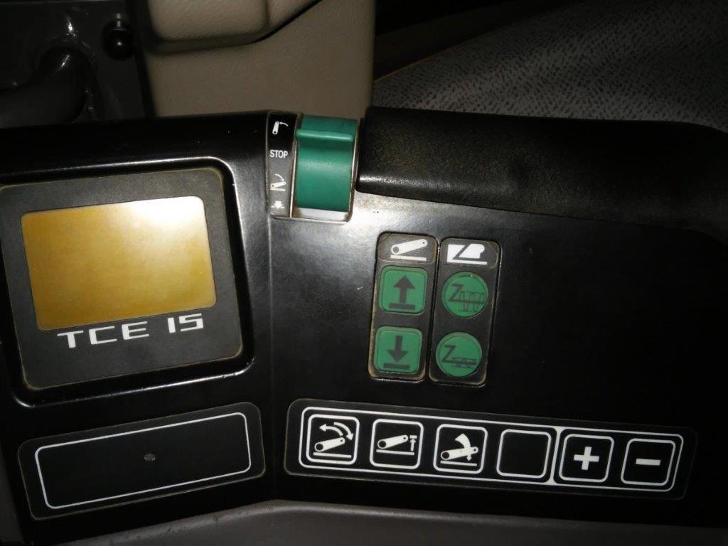 CLASS ARES 836 TCE15 - co oznaczają kody PE/AL/0/37 i ikona kłódki?