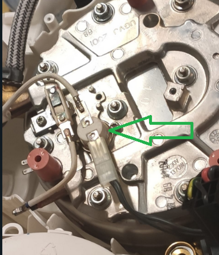 [Rozwiązano] Tefal GV8960 Stacja parowa - nie załącza bojlera/ brak pary