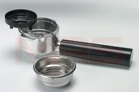 Czy to normalne, że ekspres Ariete 1315 kapie przed i po parzeniu?