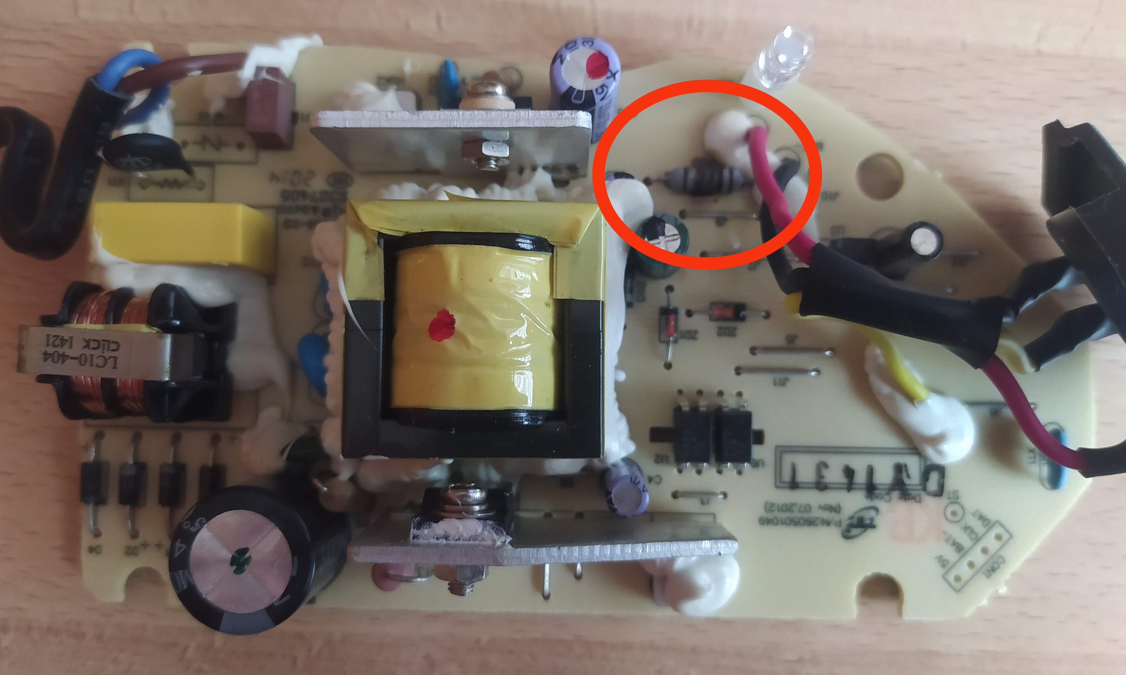 RYOBI ładowarka RC14L60 - identyfikacja elementów (rezystora)