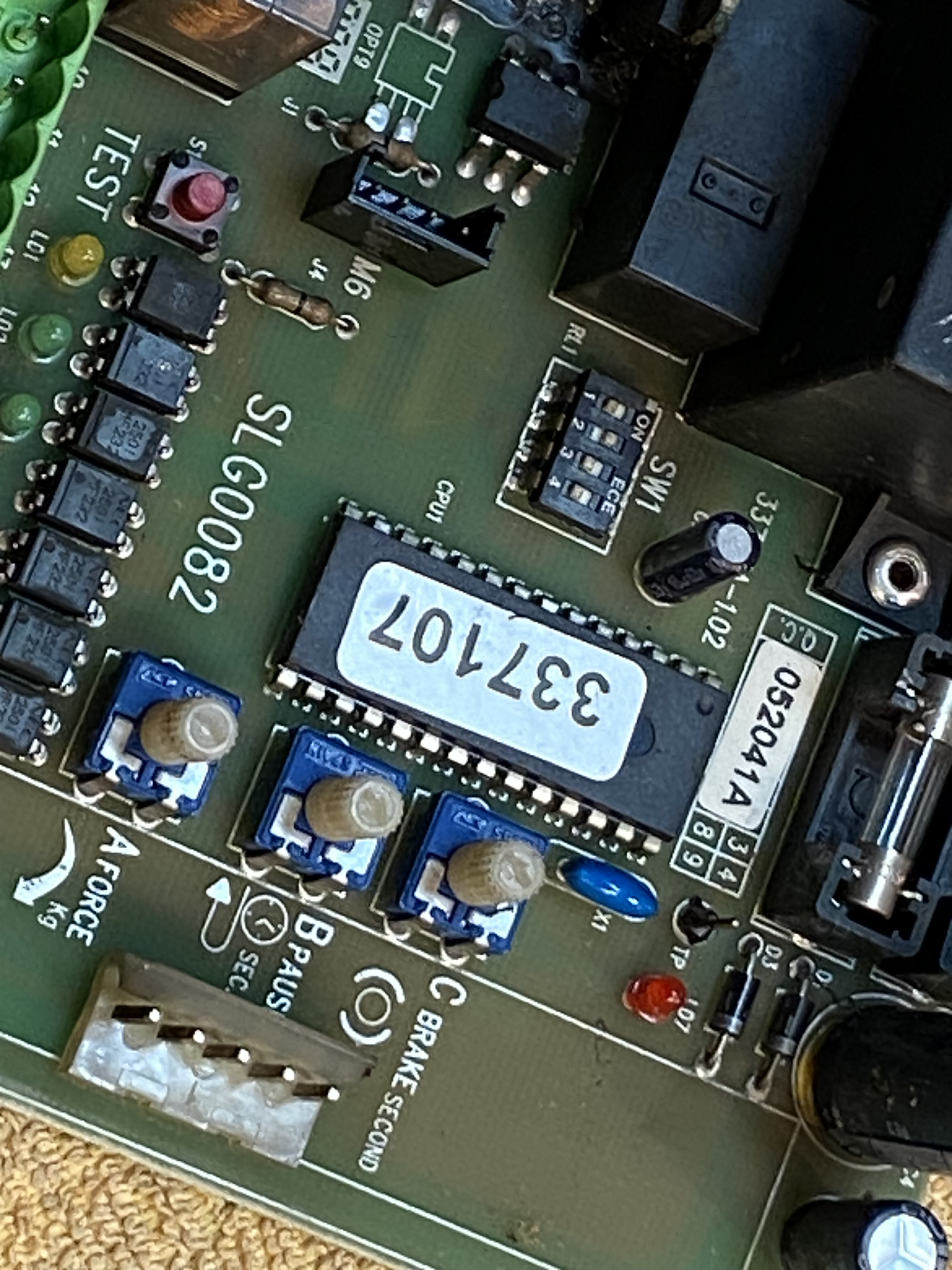 LiftMaster LM50 potrzebna identyfikacja elementów PCB lub schemat