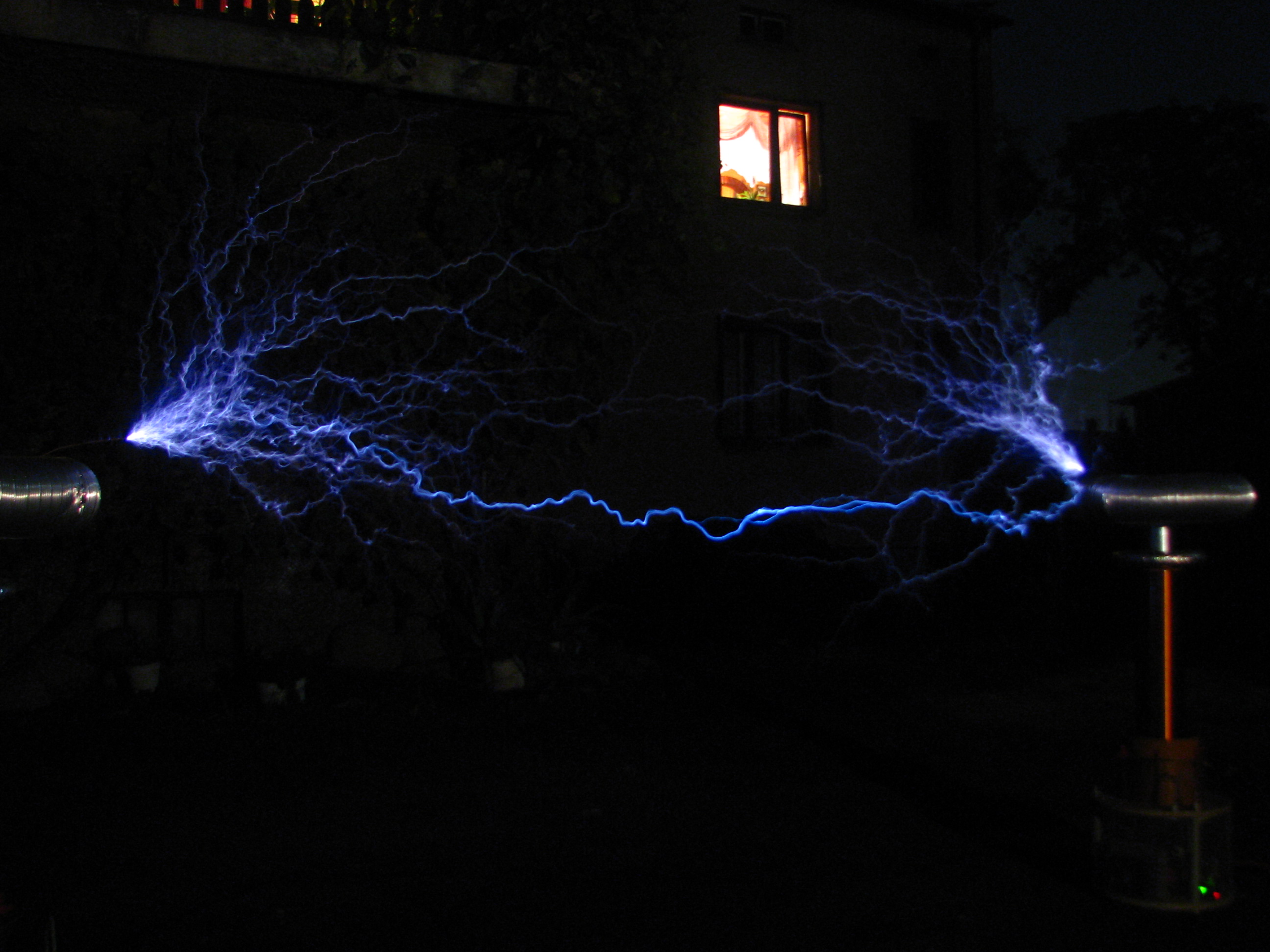 DRSSTC -Dual Resonant Solid State Tesla Coil - 2 - elektroda.pl