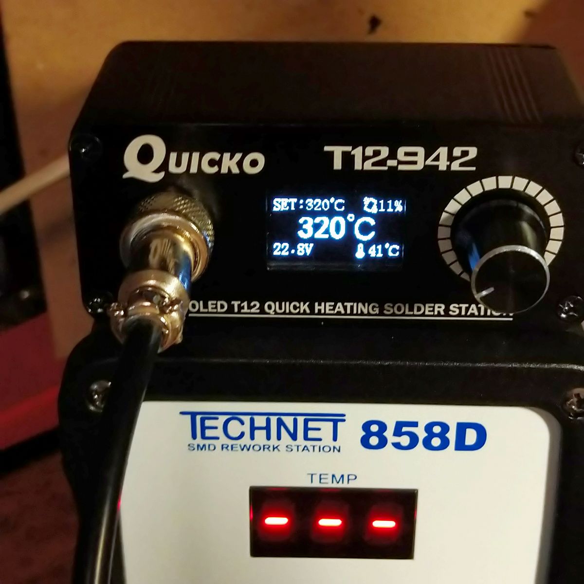 Stacja lutownicza Quicko T12-942 / T12-952 wymiana wypalonego wyświetlacza OLED