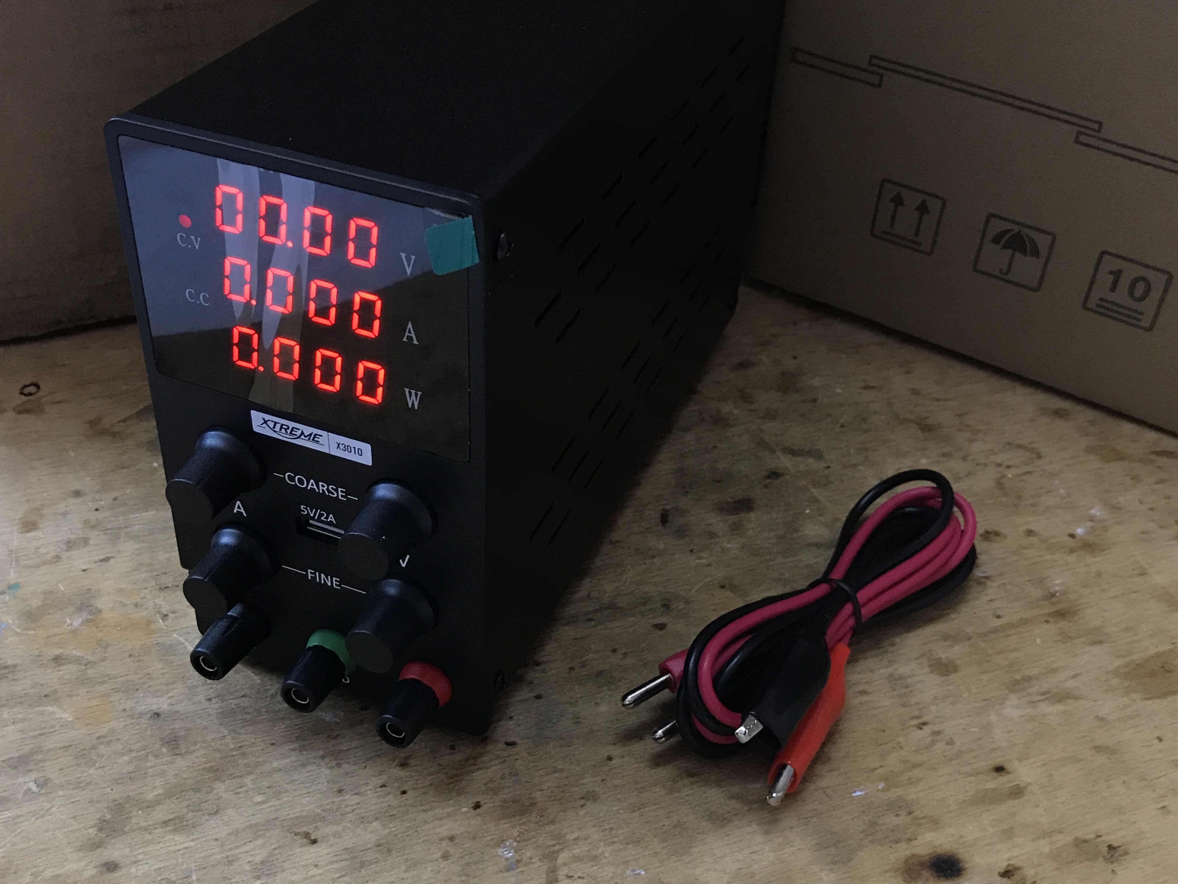 Zasilacz laboratoryjny Xtreme X3010 30V 10A z ograniczeniem prądowym