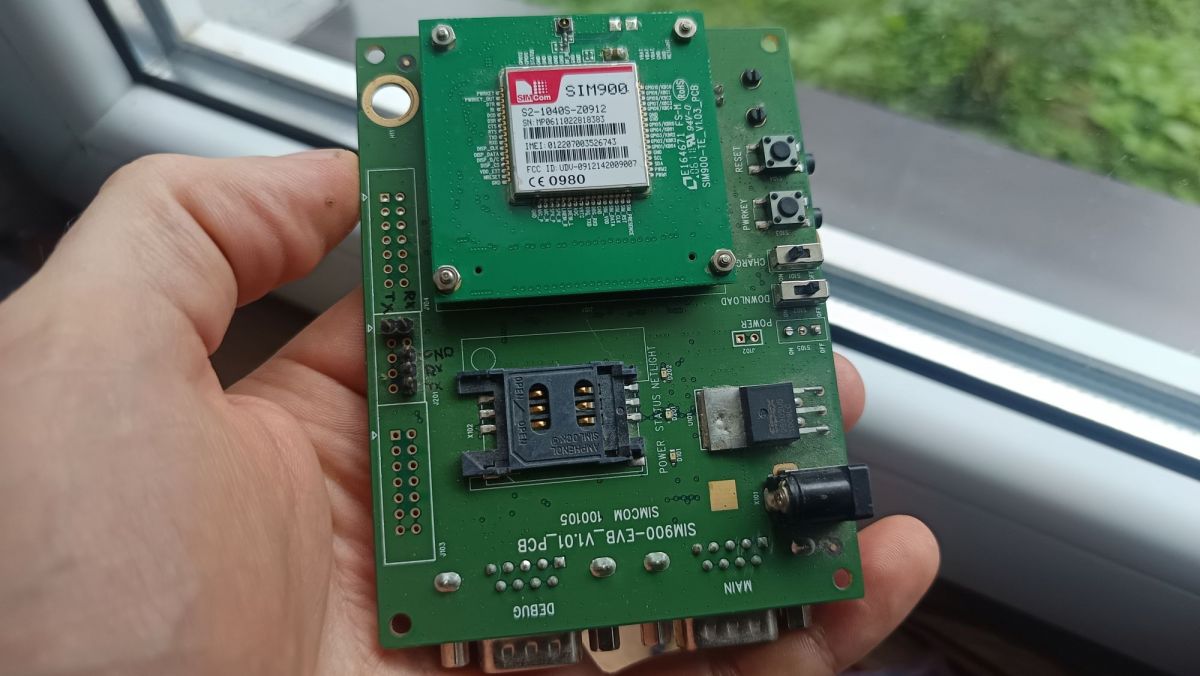 Przykłady programów w BASCOM do modułów SIM900 i SIM800 - poszukuję