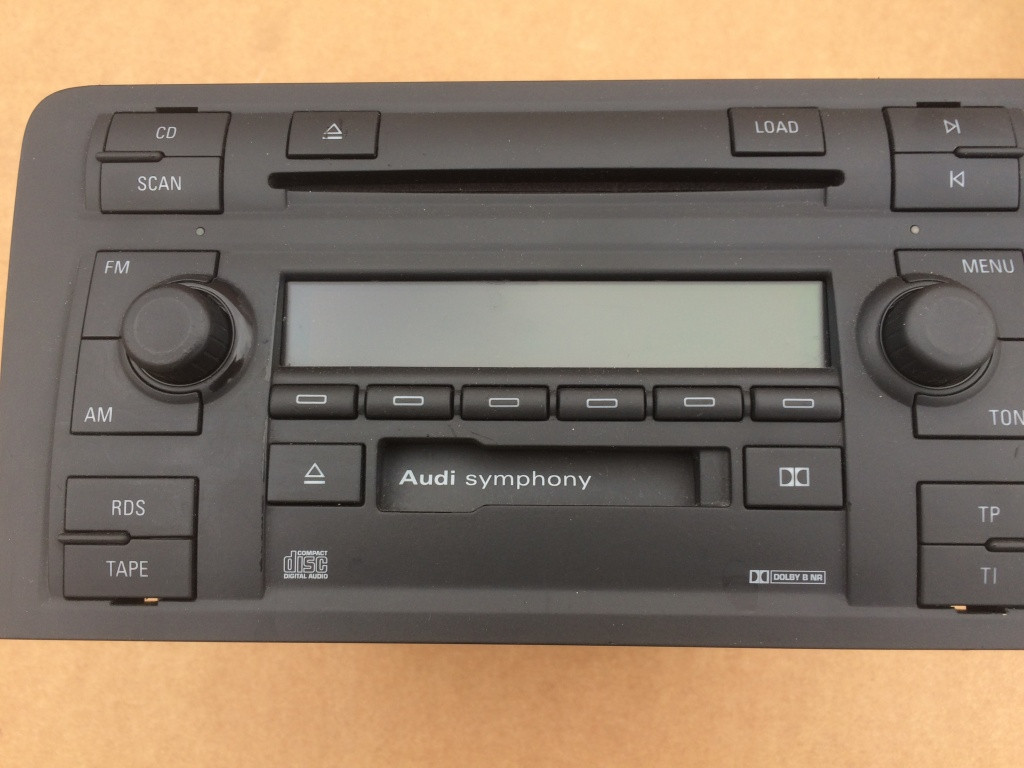 Audi A3 8P BOSE System: Adapters for Pioneer DMH-A240BT Radio Installation