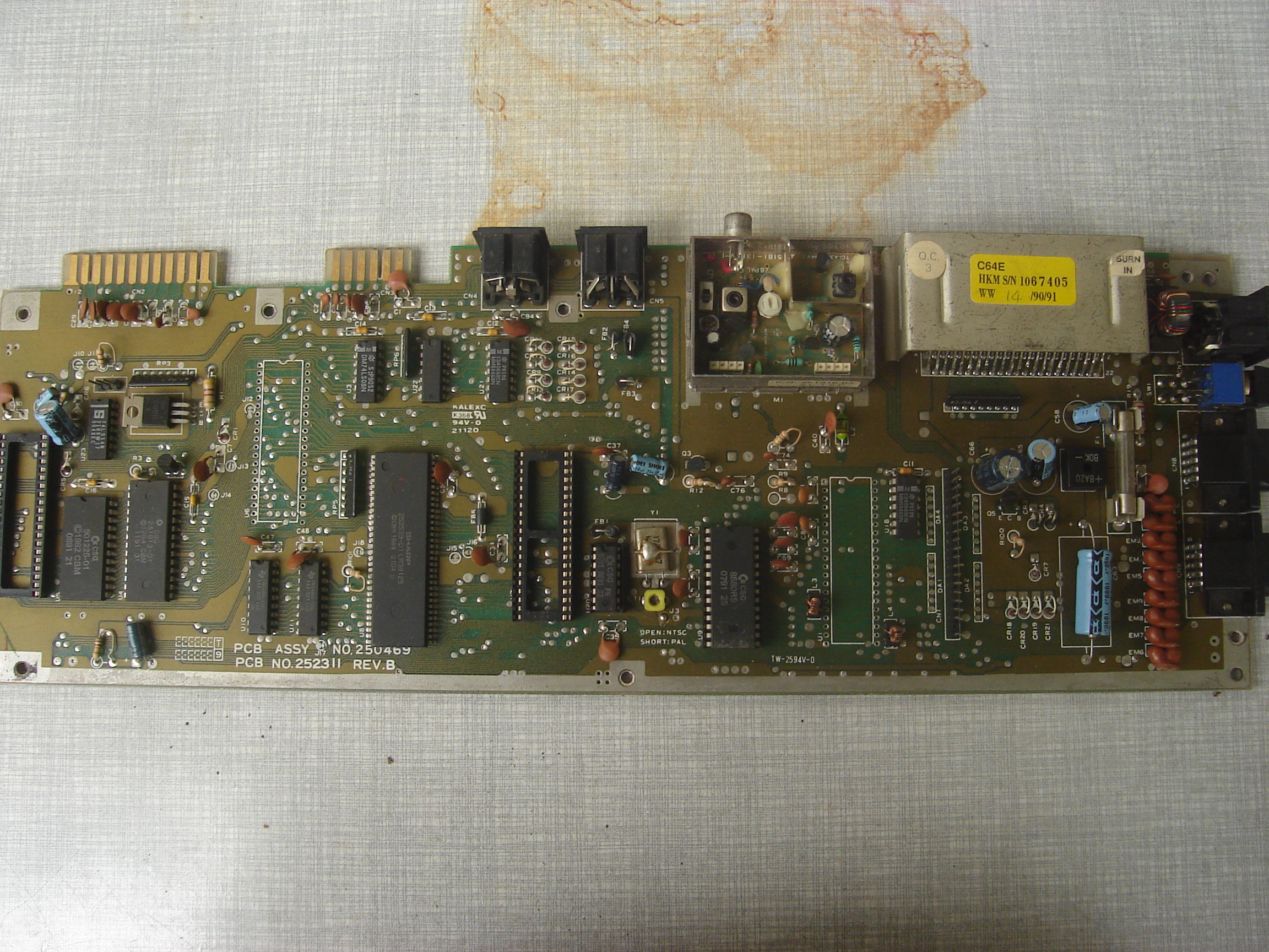 [Sprzedam] Commodore 64 - magnetofony, kasety, literatura