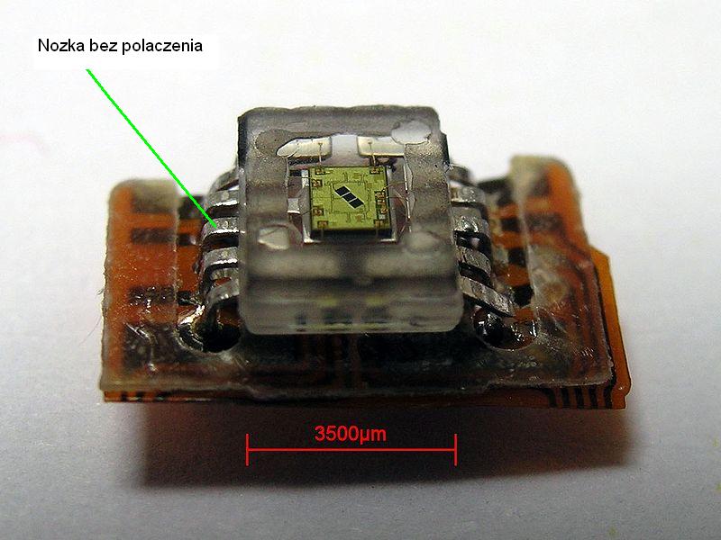 Fotodetektor z CD-ROMu : uklad z potrojna fotodioda.