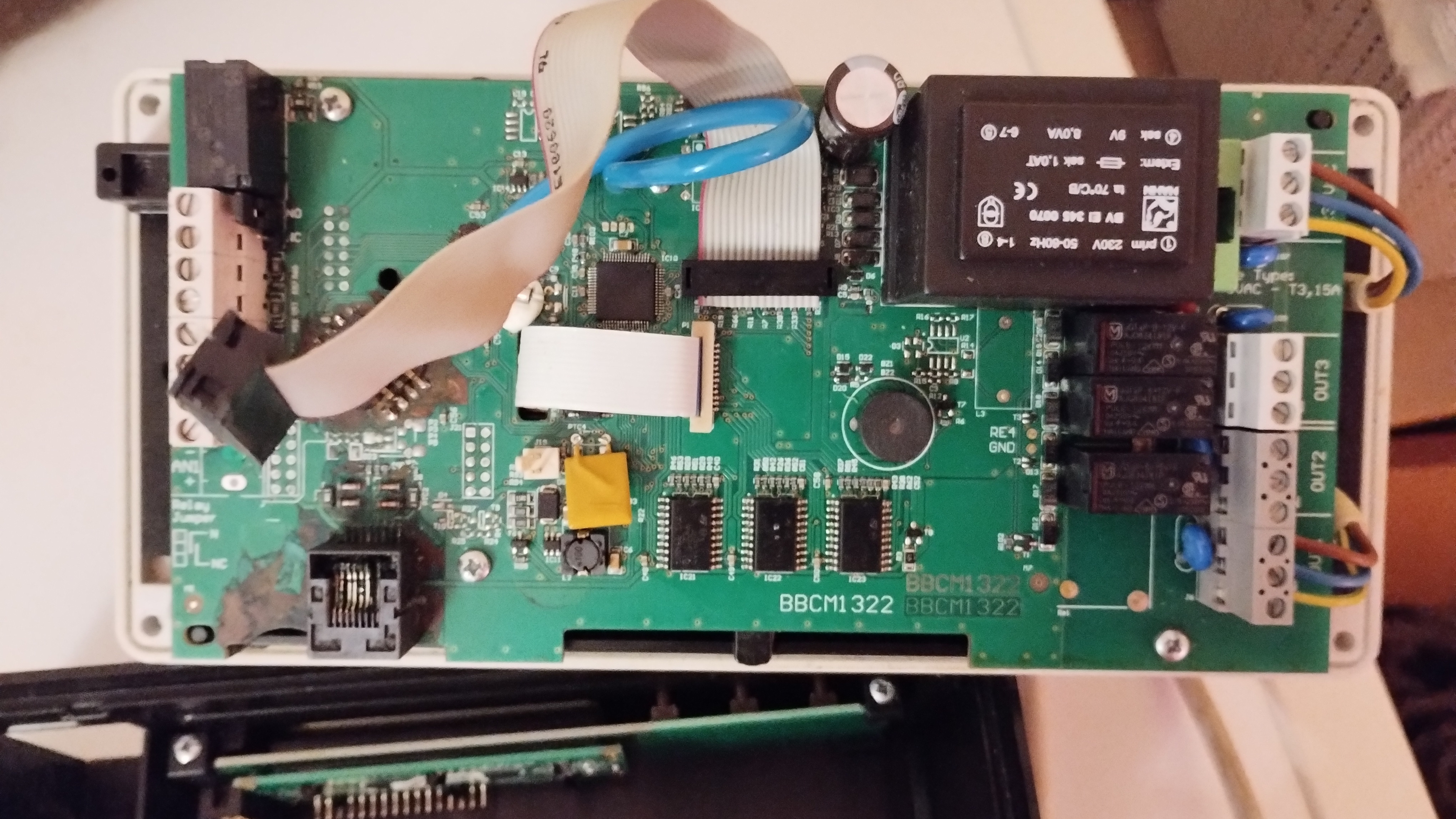 Sterownik oczyszczalni BonBloc - uszkodzenia po wylaniu baterii