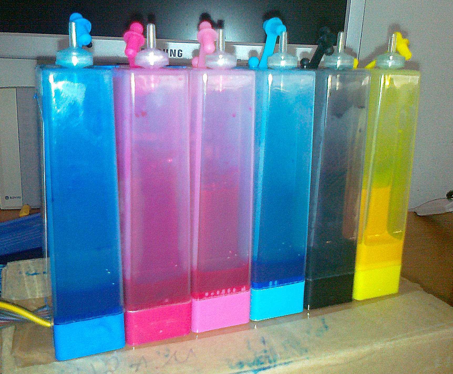 Epson Stylus Photo P50 - z sześciu kolorków wychodzą tylko 5