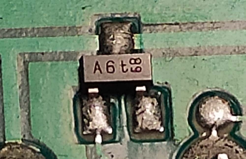 - Identyfikacja elementów SMD (E6FB0 lub E6F80, 47(59)t, A6t(68))