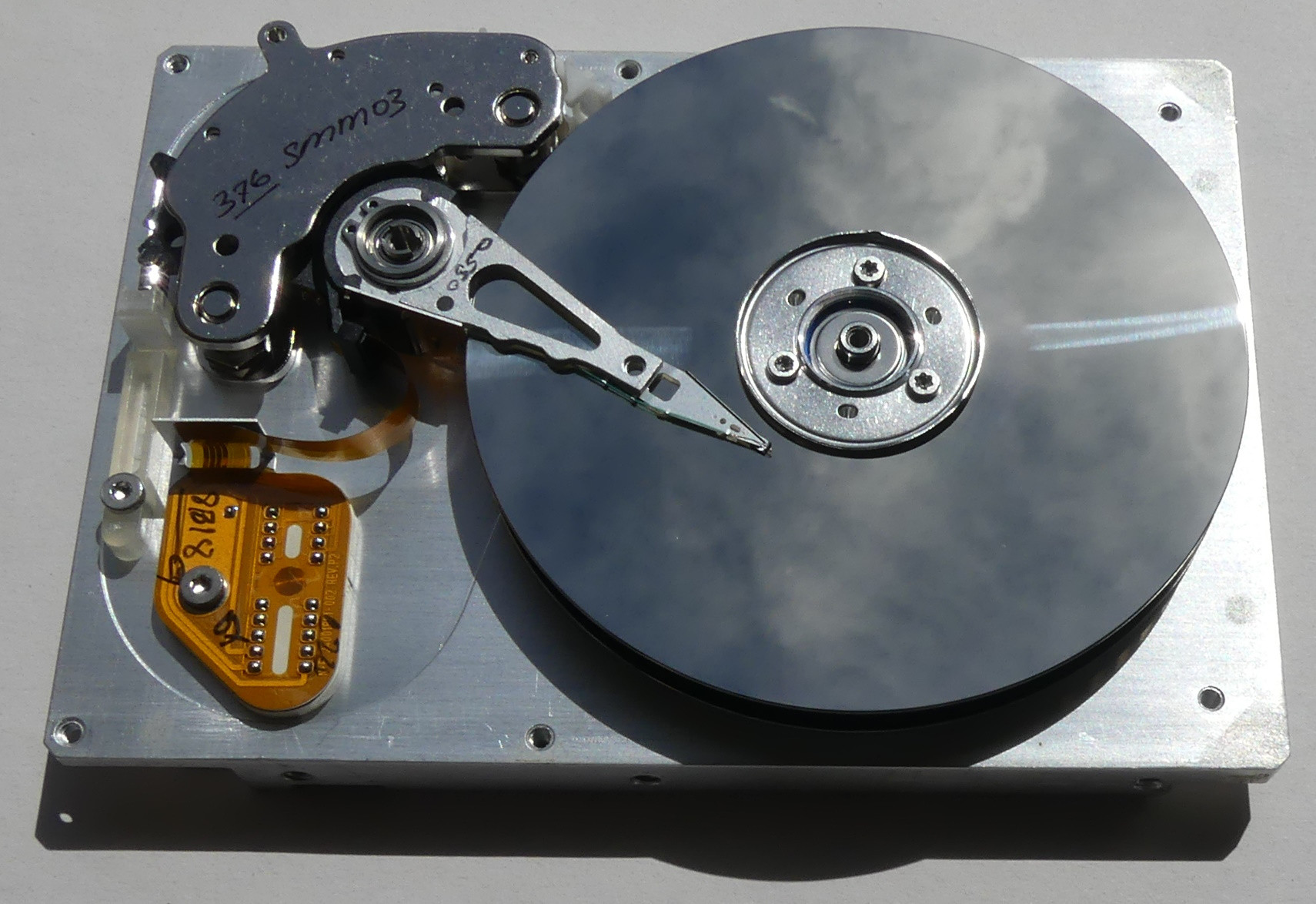Hard disk drive electronics from 40MB to 10TB - elektroda.com