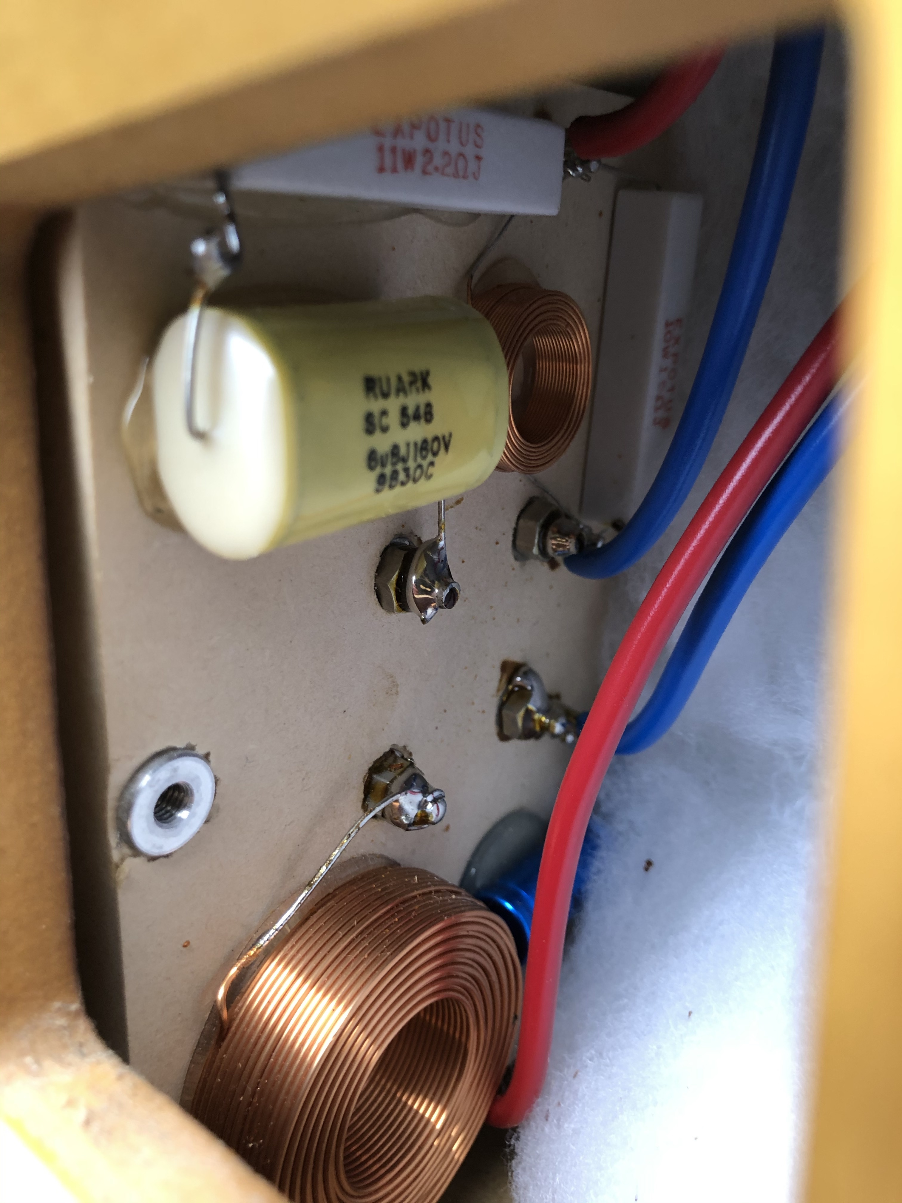 [Rozwiązano] Jakie kondensatory wybrać do wymiany w kolumnach Ruark ...