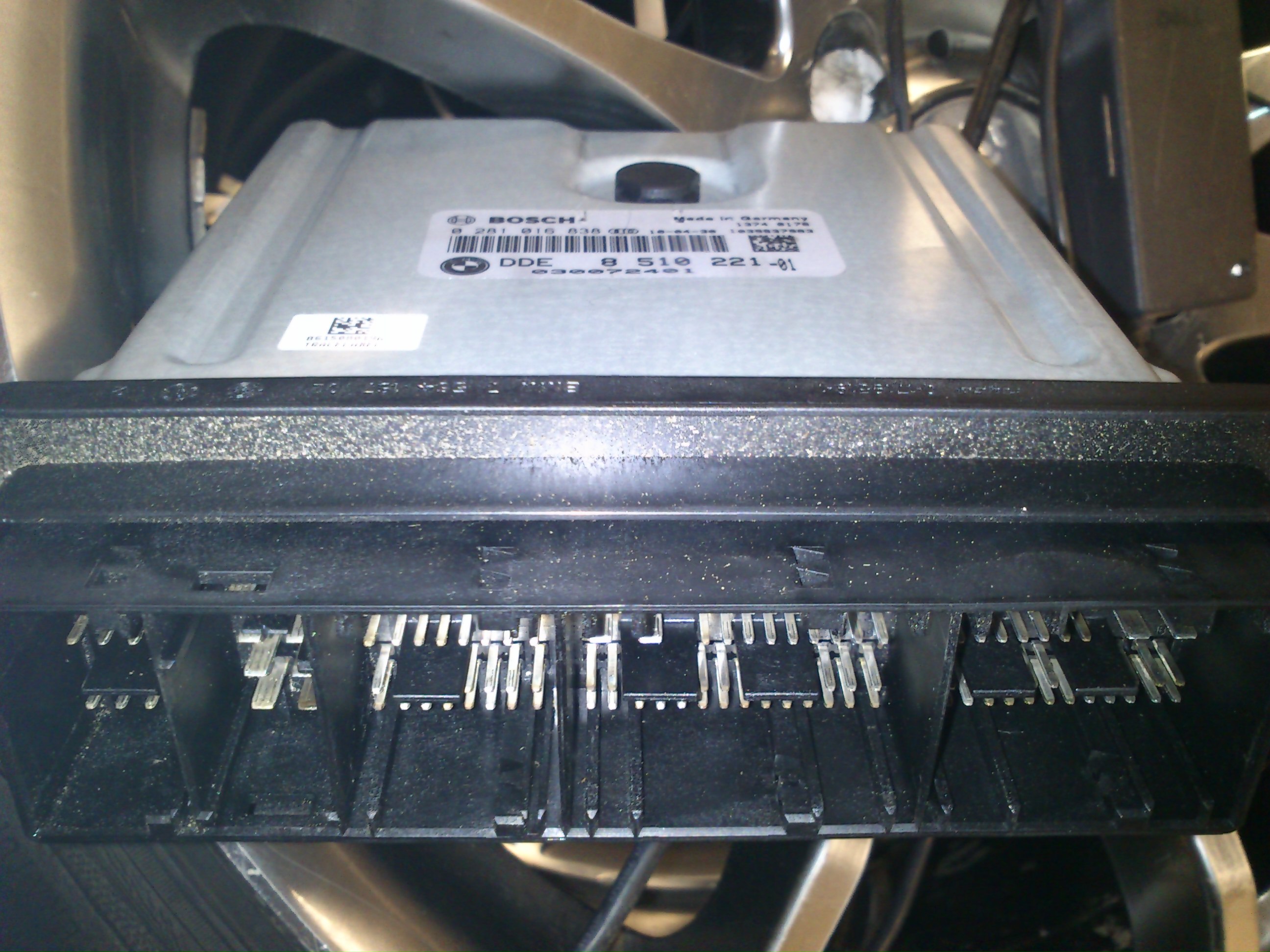 BMW E92 3,0 245km 2010 - Szukam Pinout ECU, lub schematu