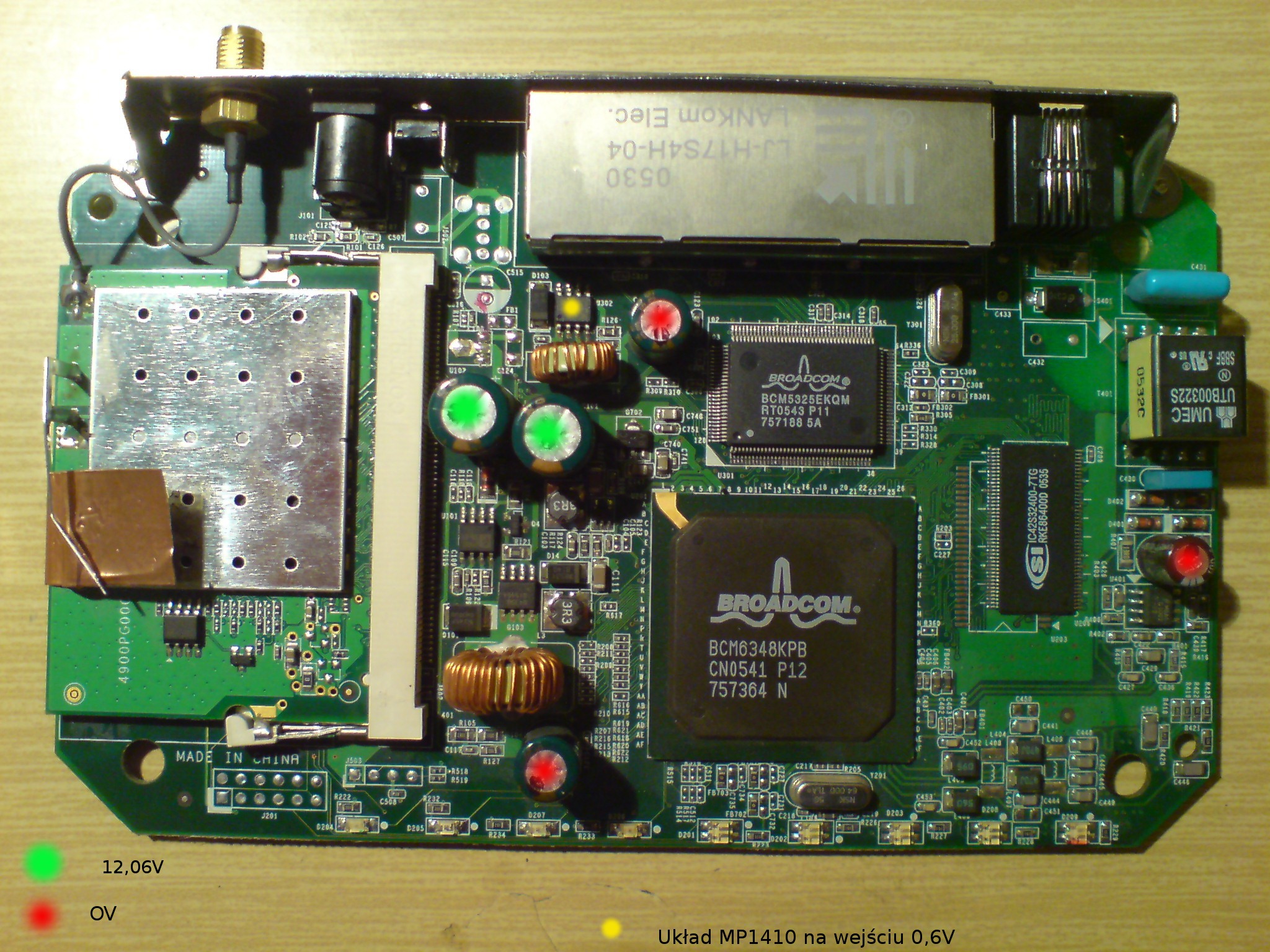 Router Netgear DG834GT - brak diod, możliwe uszkodzenie kondensatorów ...