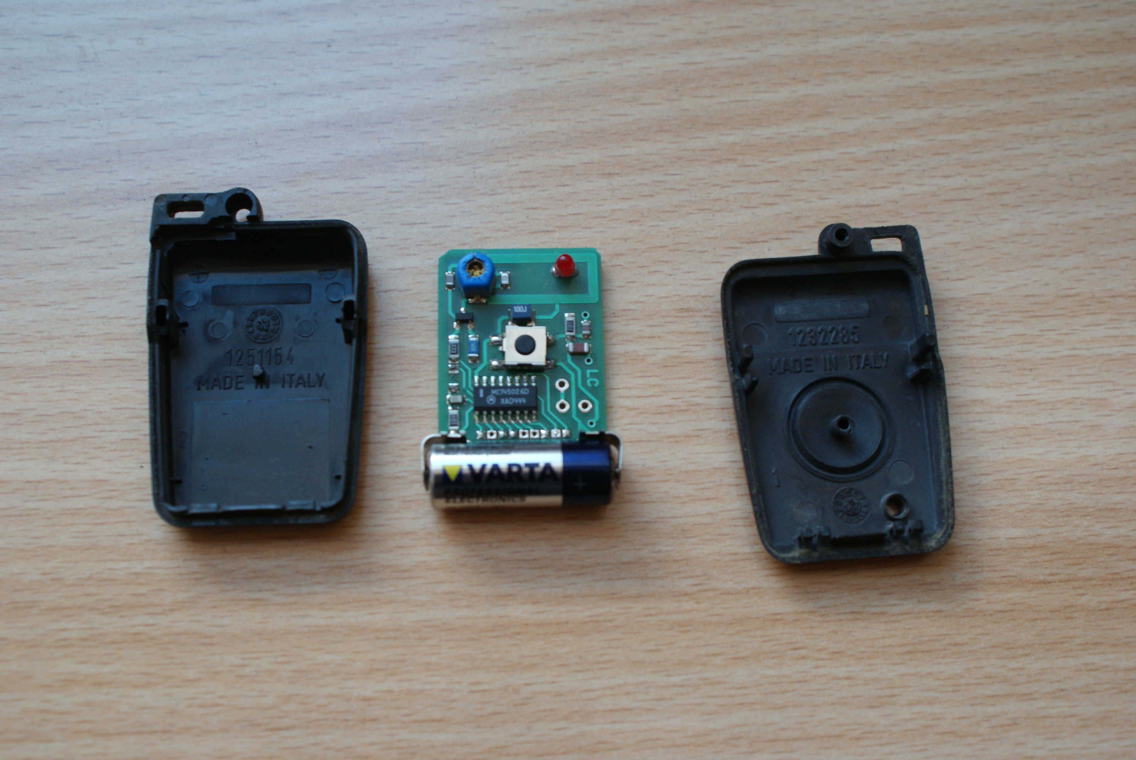 Jakim pilotem zastąpić ten z załączonego zdjęcia? Częstotliwość i ...