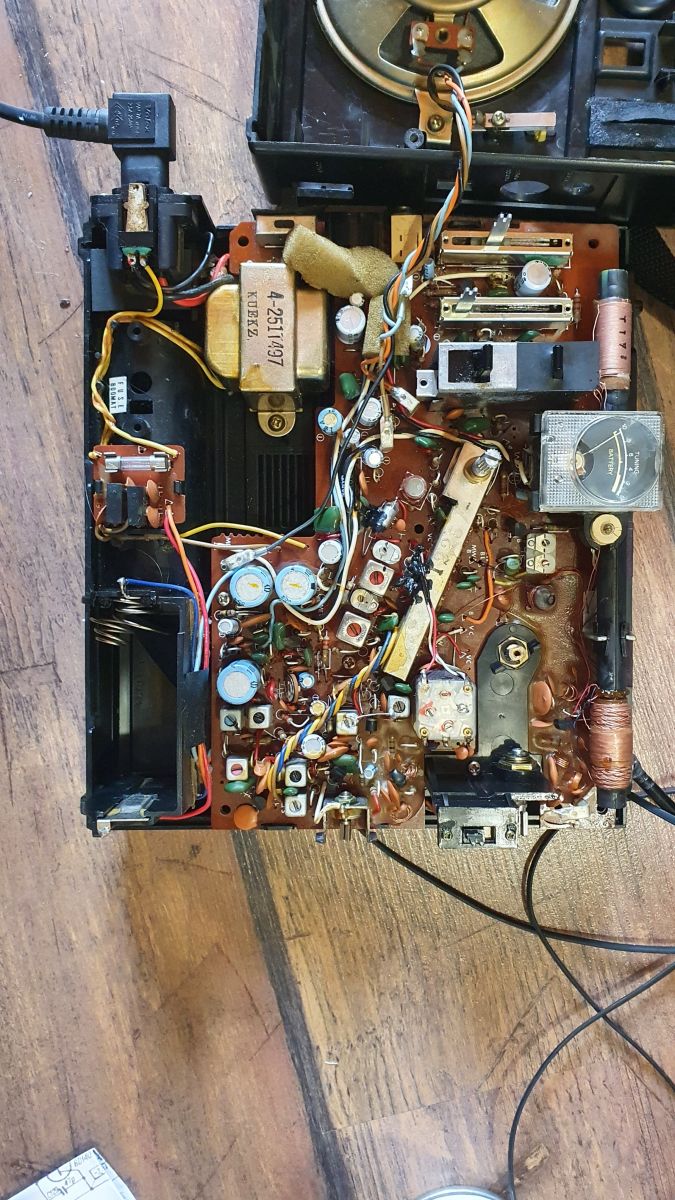 Uniwersum TRN2764/Sanyo RP 8600: Jak rozszerzyć zakres UKF do 108MHz?