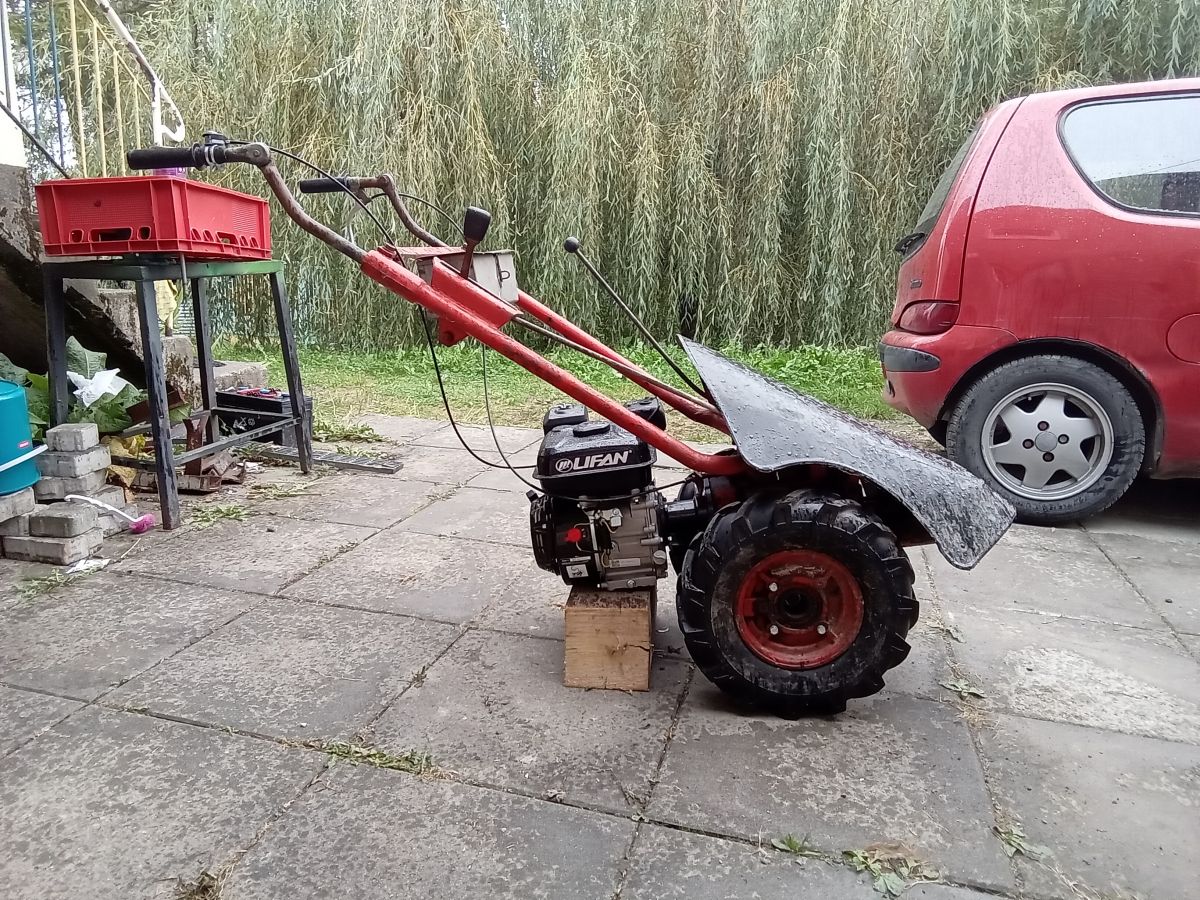 Mikrociągnik MF-70: rysunki złożeniowe, instrukcja, zaczep do narzędzi - 30