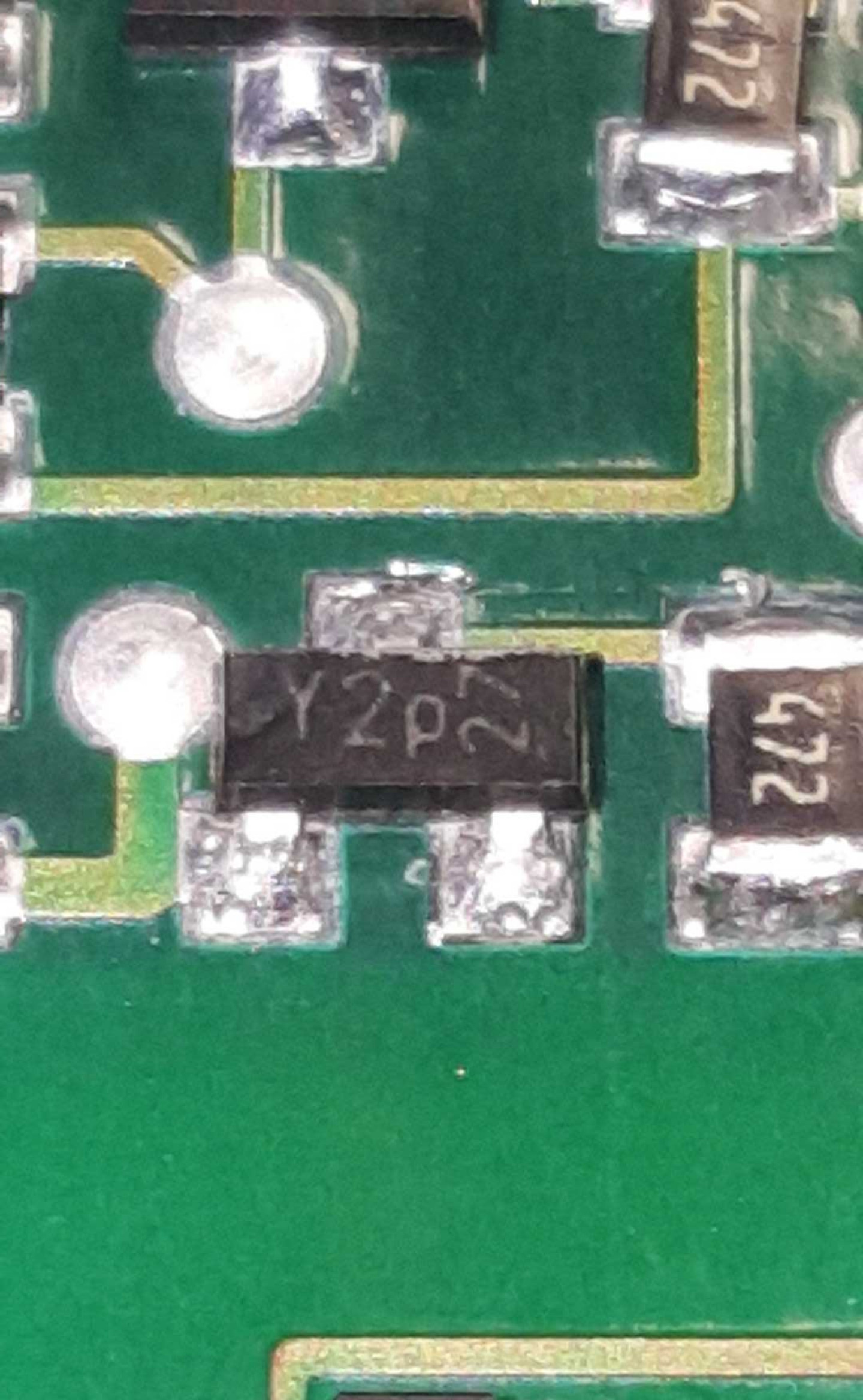 [Rozwiązano] Identyfikacja SMD SOT-23: oznaczenia 1Es, 3Es, B2, Y2 ...