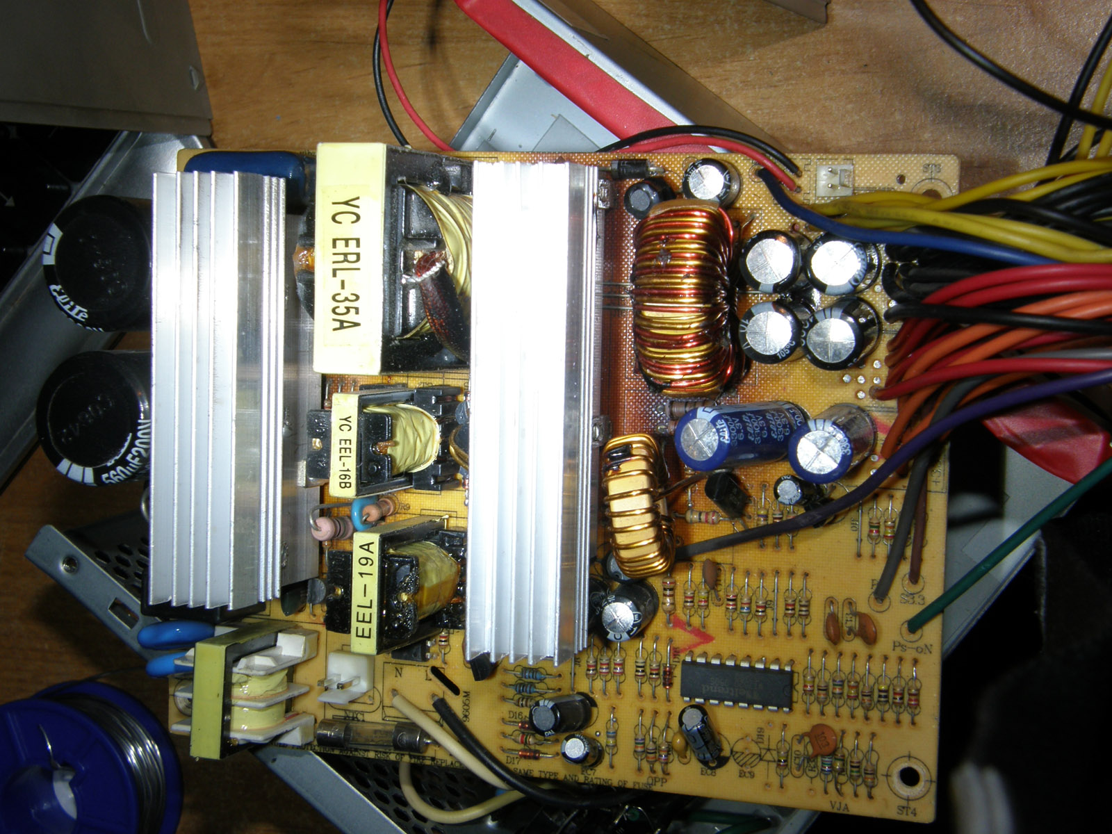 Tracer model: TRZ-503 500W brak napięć wyjściowych oprócz PS-ON i ST-BY.