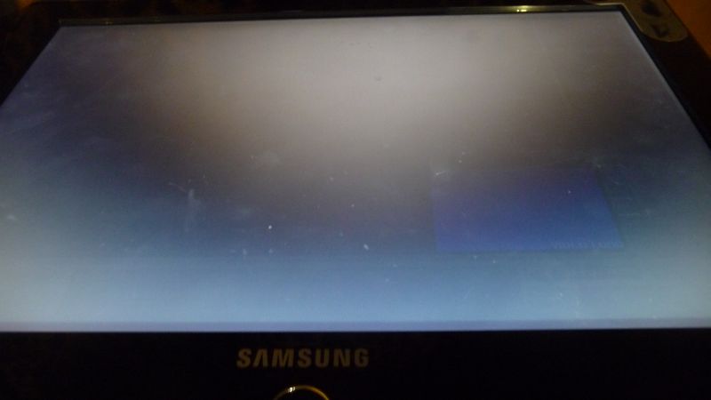 SAMSUNG LE19R71B - Biały obraz i widoczne kwadraty na ekranie, co robić?