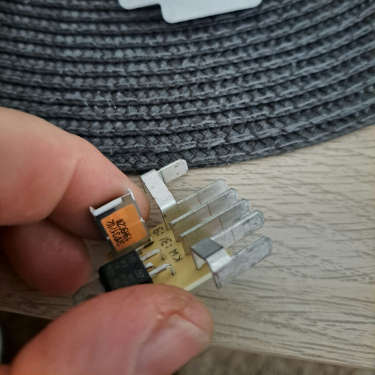 Moduł wtyczki wirnika i zabezpieczenie bimetryczne Miele C3 Complete ...