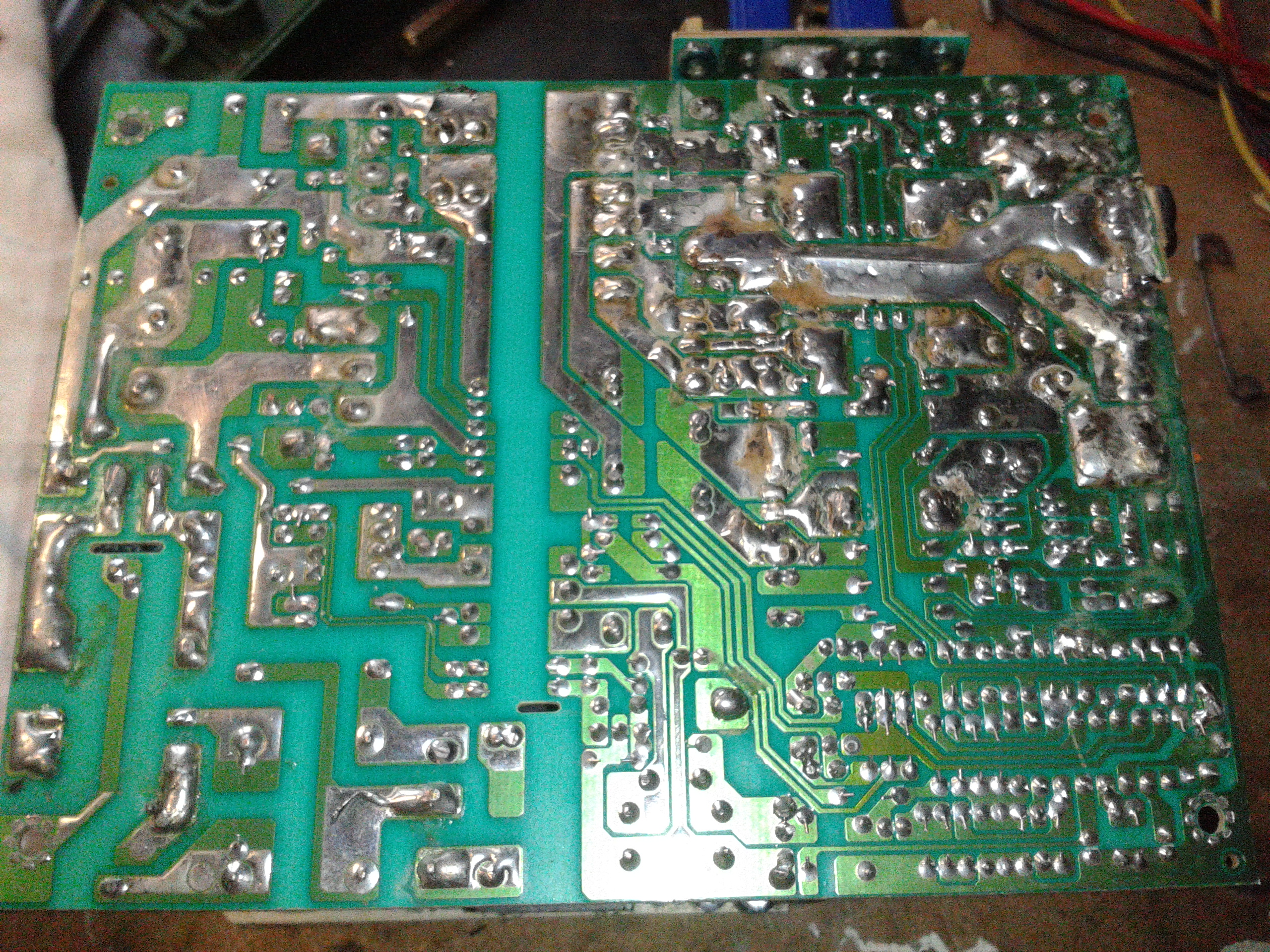 Jaki to model zasilacza atx (częściowo modularny, APFC, WT7520 )