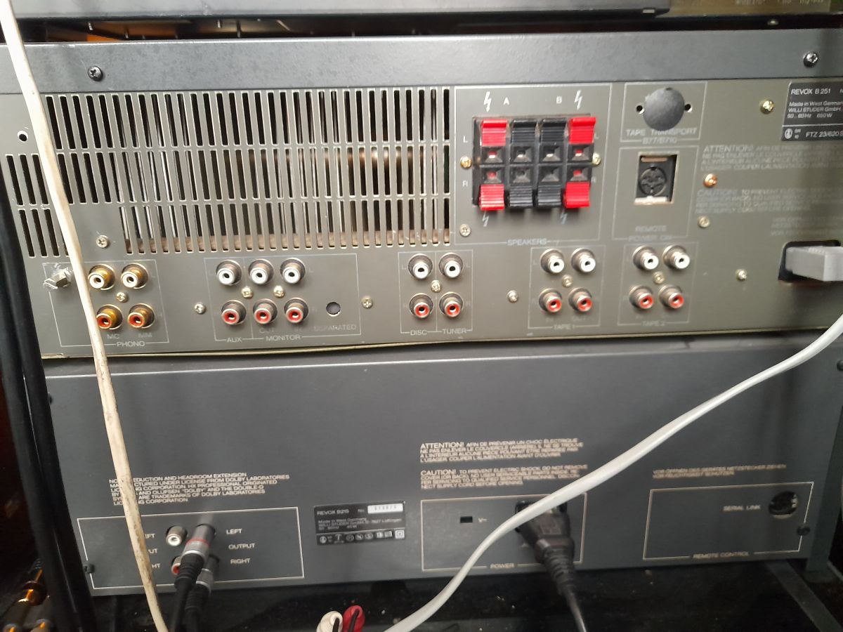 Revox B251 - Po uruchomiemiu wzmacniacza bardzo słaby dżwięk.