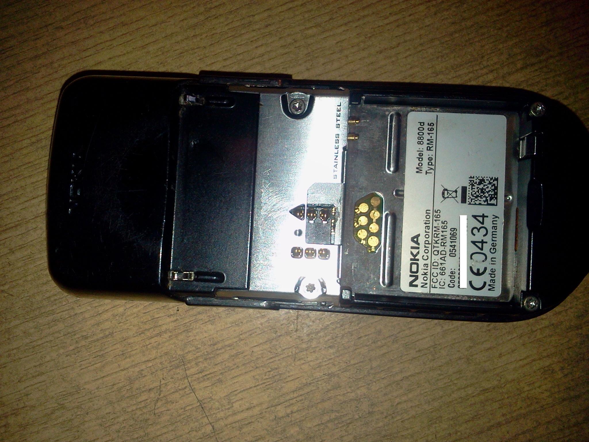 Jak rozpoznać oryginalną Nokię 8800D? Proszę o ocenę autentyczności.