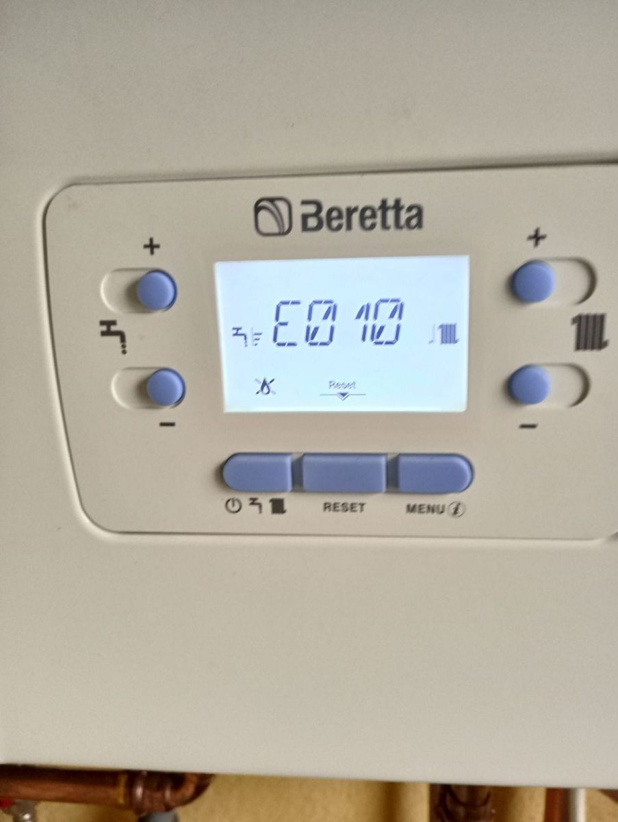 [Rozwiązano] Beretta Quadra 25C - kod błędu E0 10, co sprawdzić ...