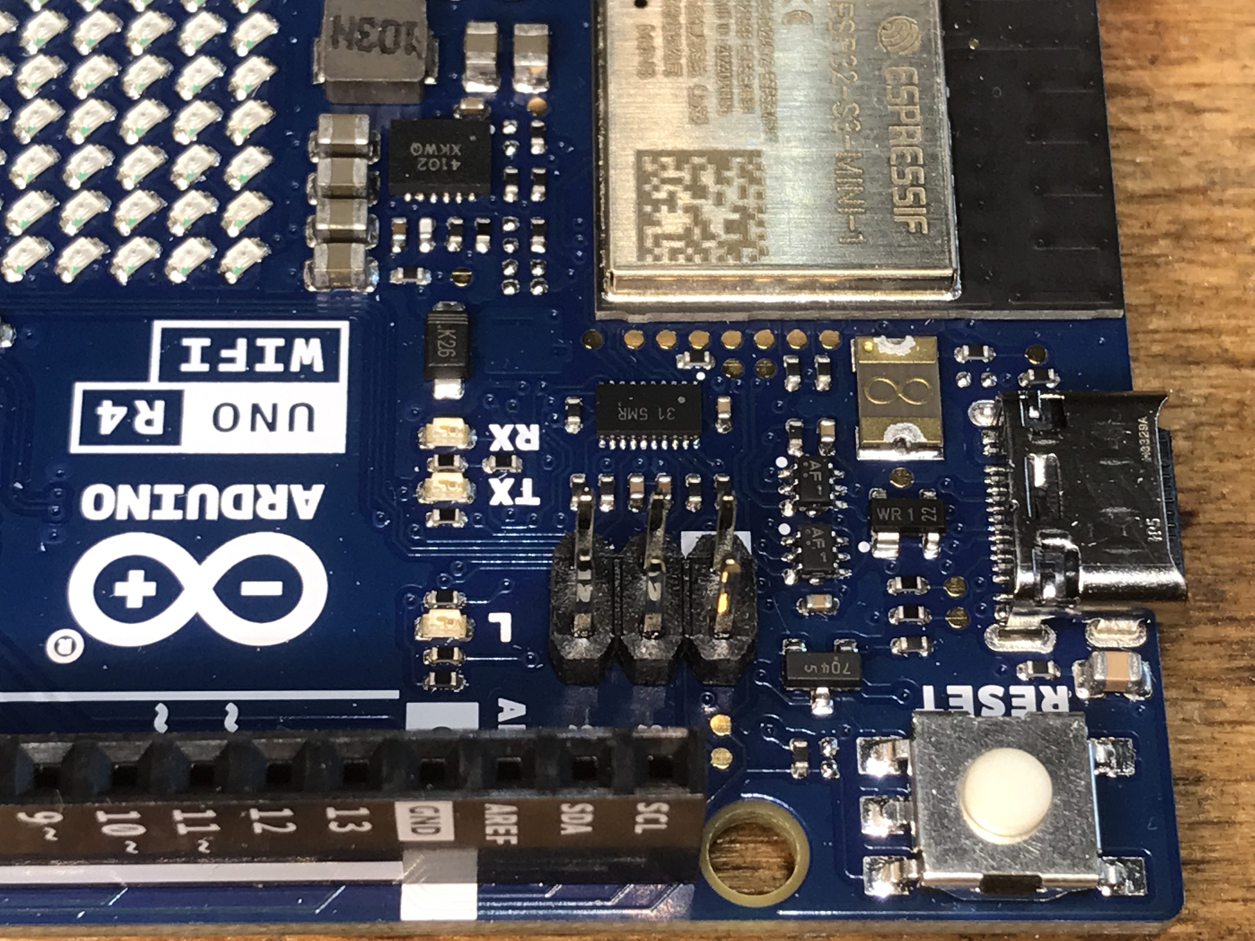 Co oferuje nowe Arduino Uno R4 Minima i WiFi? Instalacja IDE, wgrywanie ...