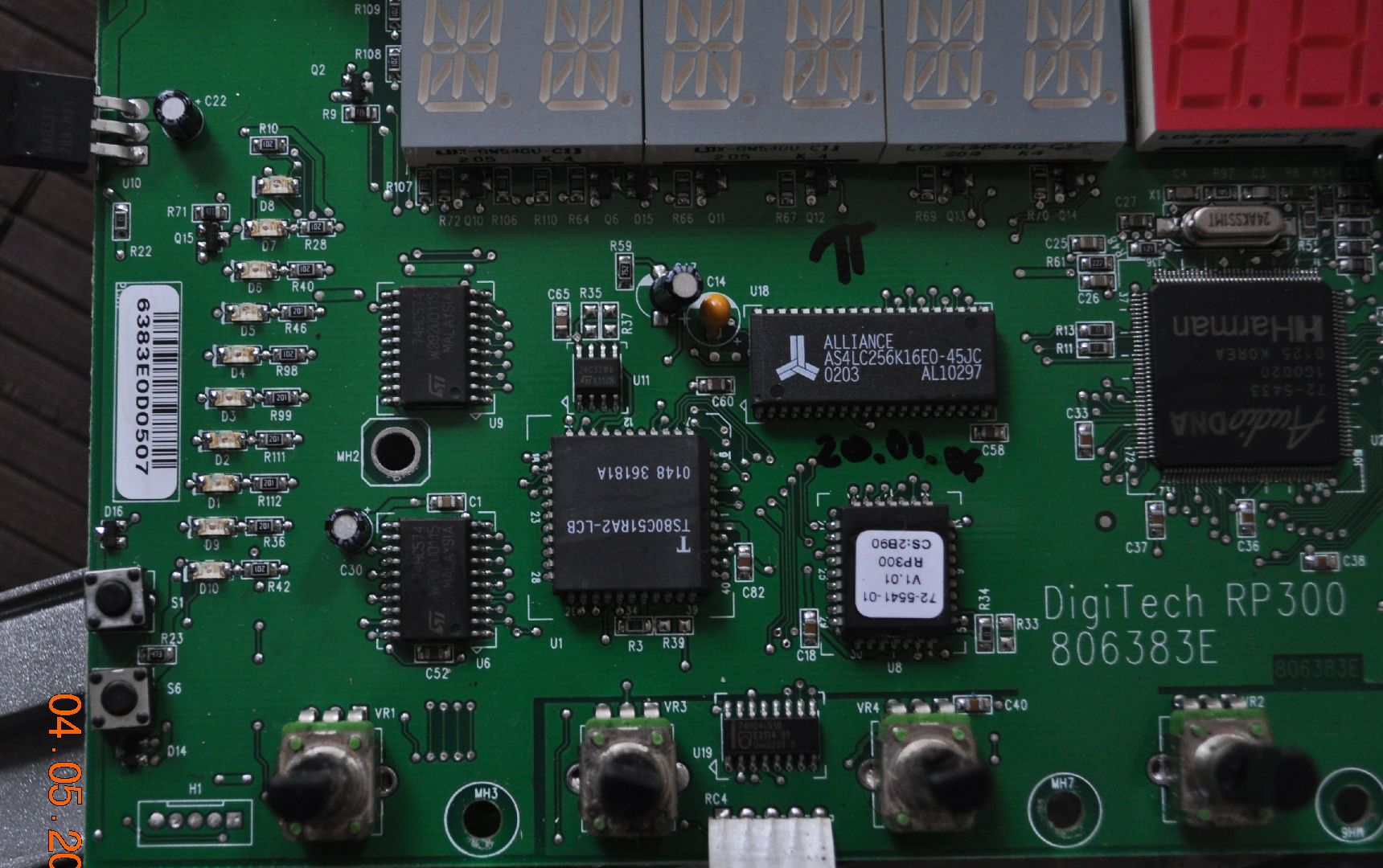 Efekt gitarowy Digitech rp300 / sam przełącza kanały