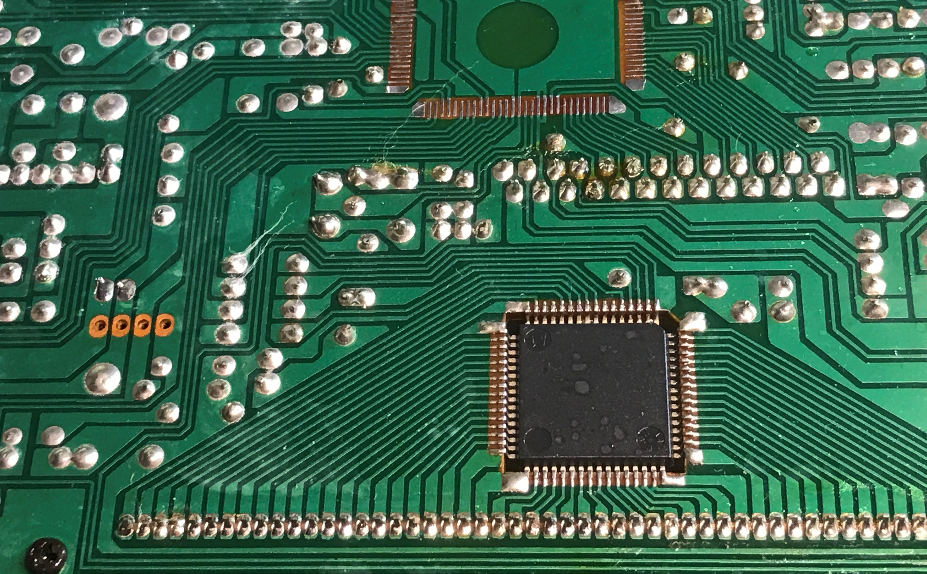 Inside a car radio, running LCD with PT6523 on Arduino
