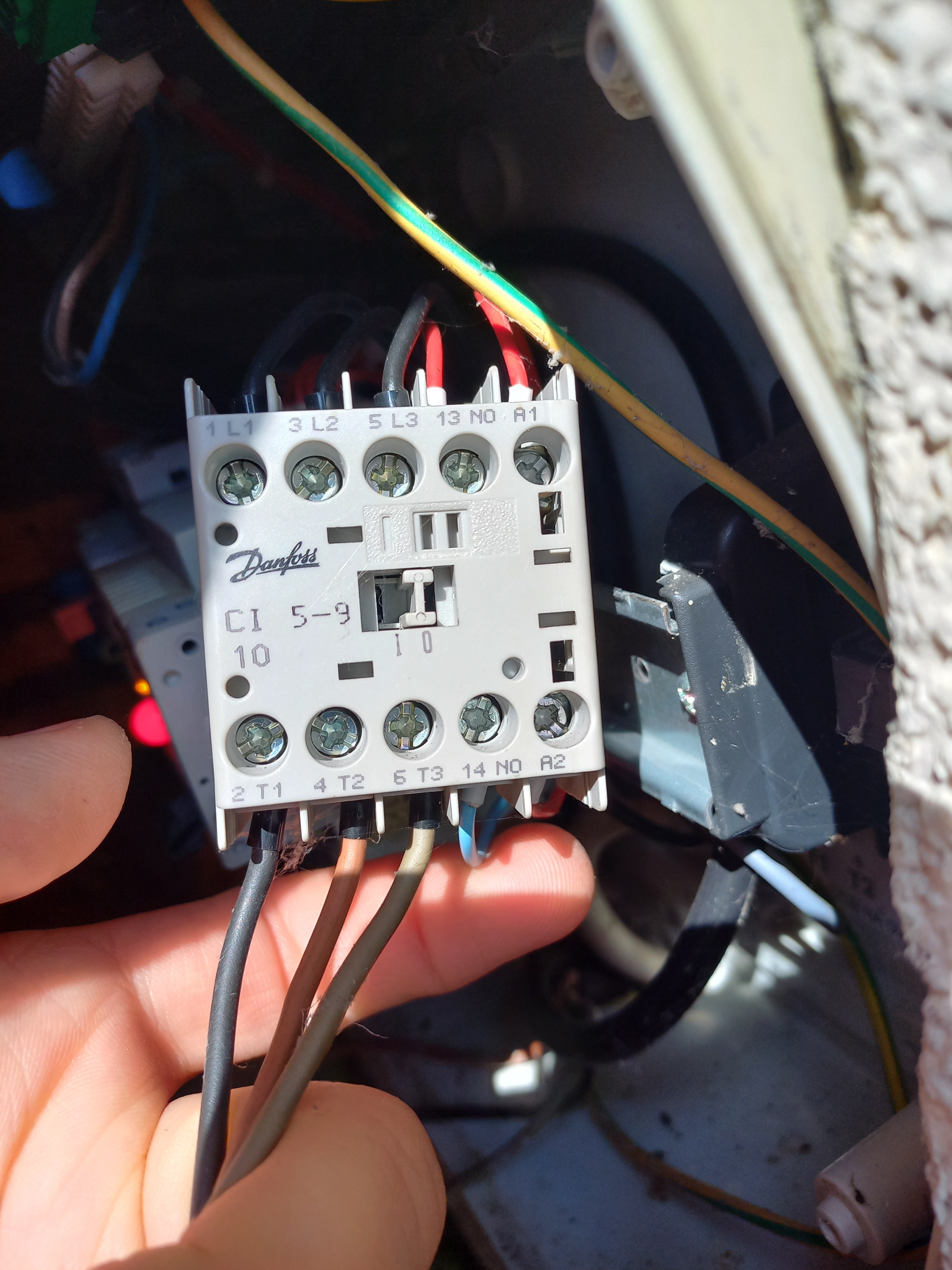 [Rozwiązano] Dobór zamiennika stycznika Danfoss CI 5-9 10 - poszukiwane ...
