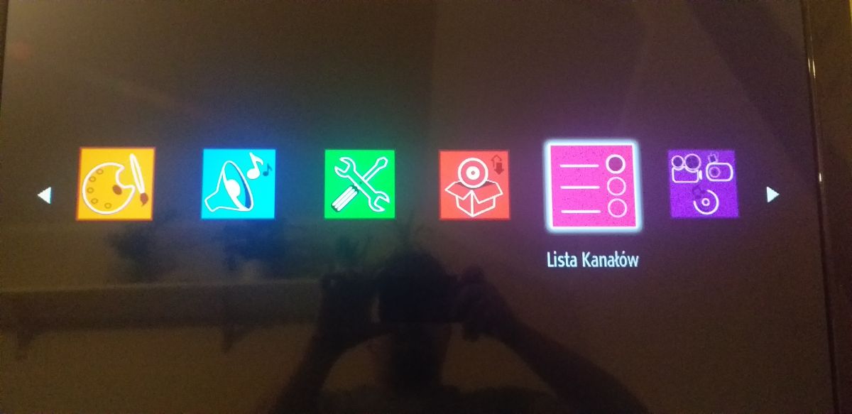 Obsługa menu TV Technika 32L-914 bez pilota - jak to zrobić?
