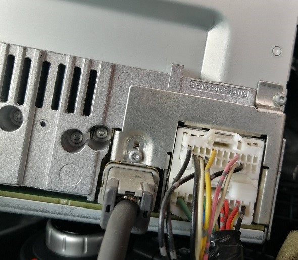 Radio Nissan 25915BH30E (Bosch 7612830076) - Podłączenie wzmacniacza i ...