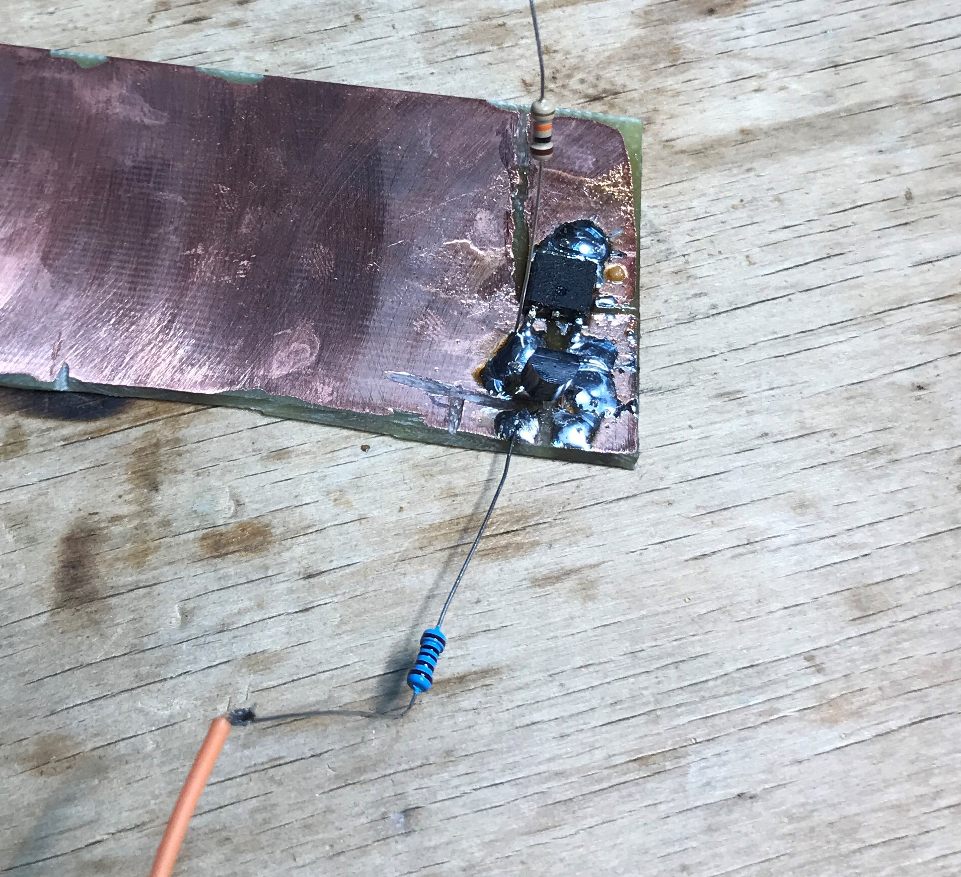 How to drive a MOSFET at 3.3V with the ESP8266? Making a dimmer from ...