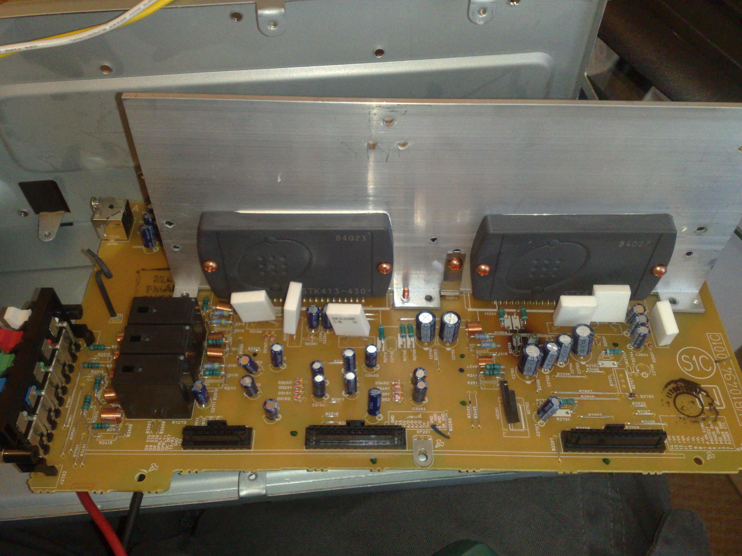 JVC TH-S5: Rezystancja R2703 i R2704 w subwooferze SP-PWS 51?