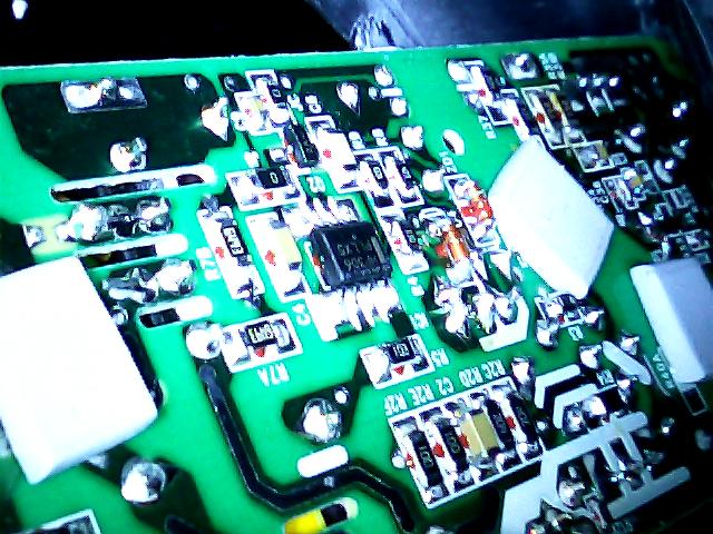 Hipro Electronics Series PPP009H 18,5V/3,5A jak rozebrać?