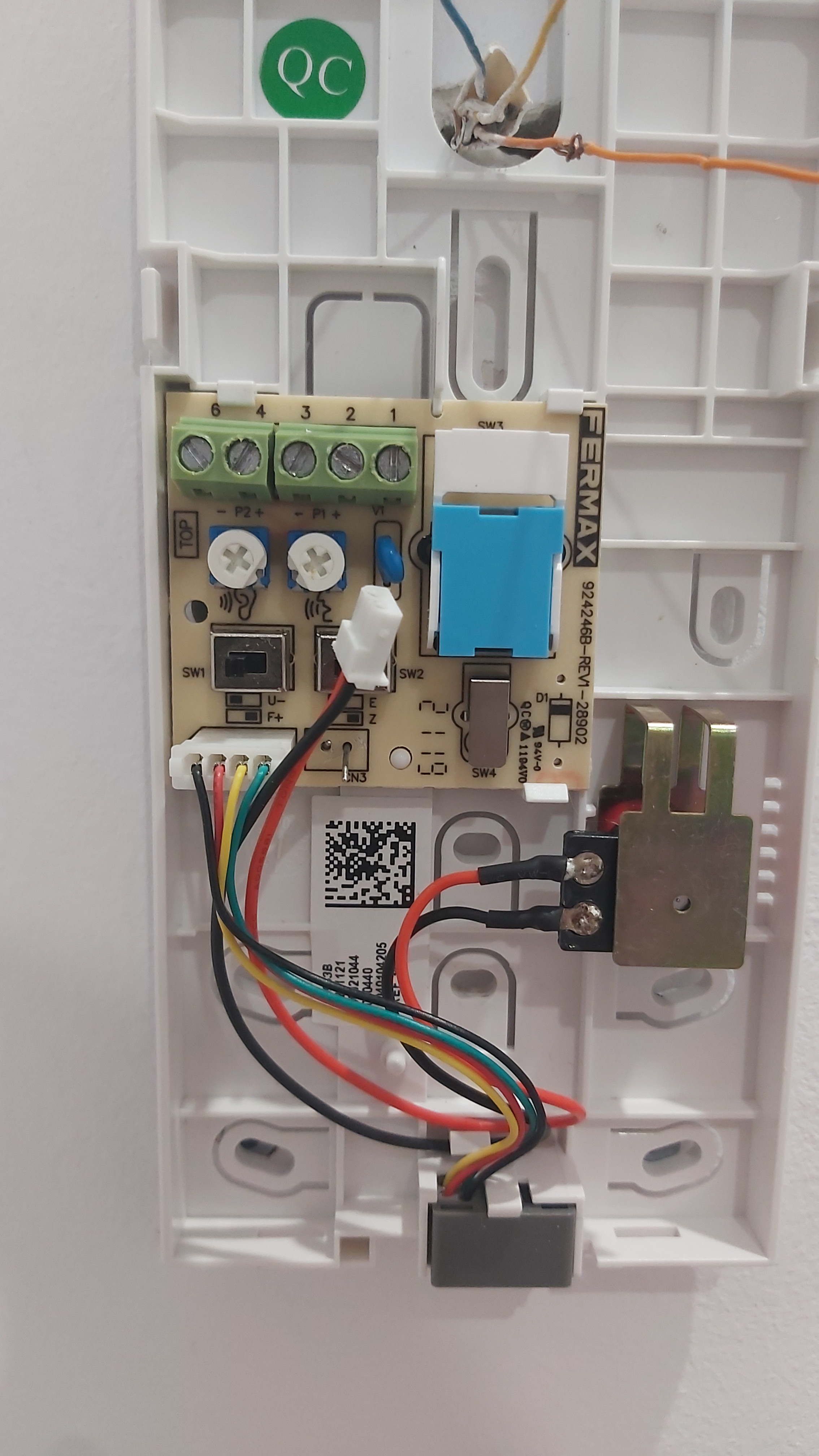 Podłączenie domofonu: Montaż, podłączenie 3 przewodów, płytki, nowy ...