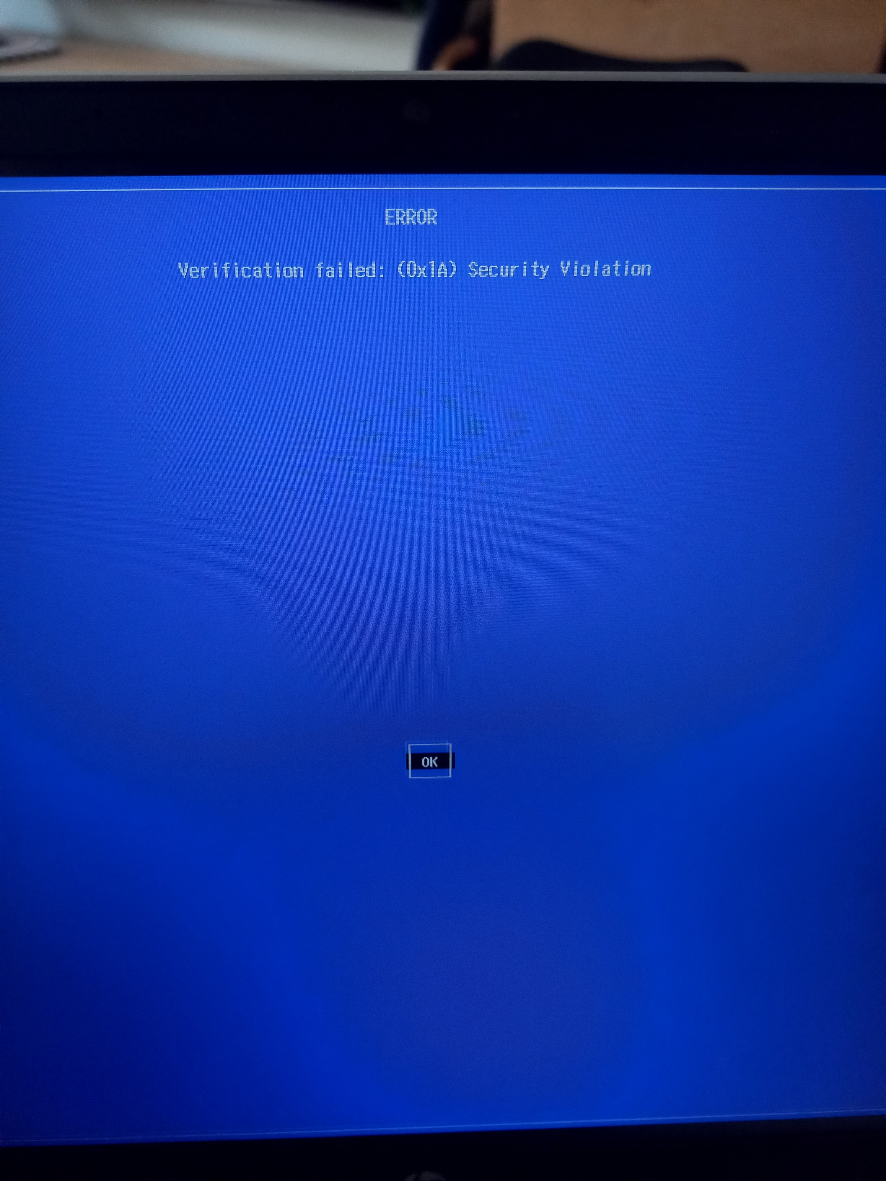 Bootowanie z pendriva i błąd "verification failed security violation"