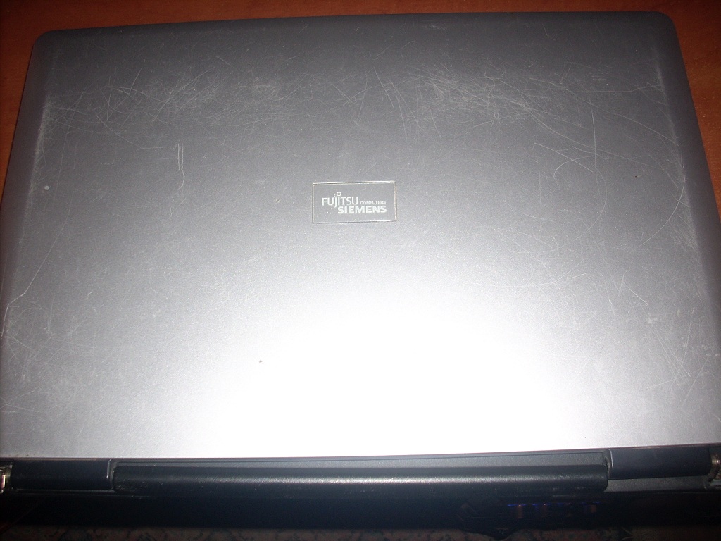 [Sprzedam] Laptop Fujitsu Siemens Amilo Li 1818 Uszkodzony