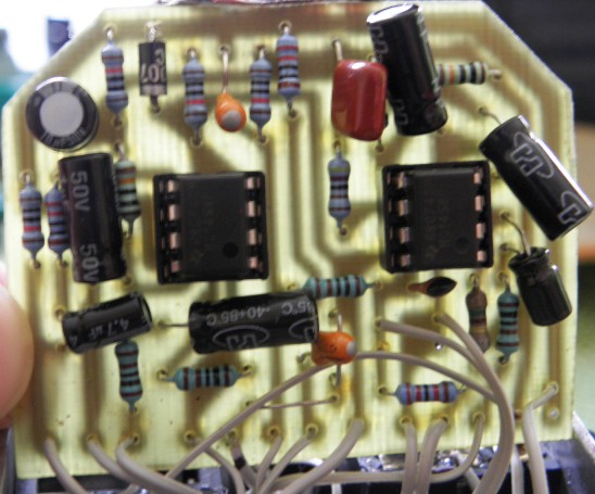 Maxon OD808 DIY z Allegro - brak sygnału, układ scalony się grzeje