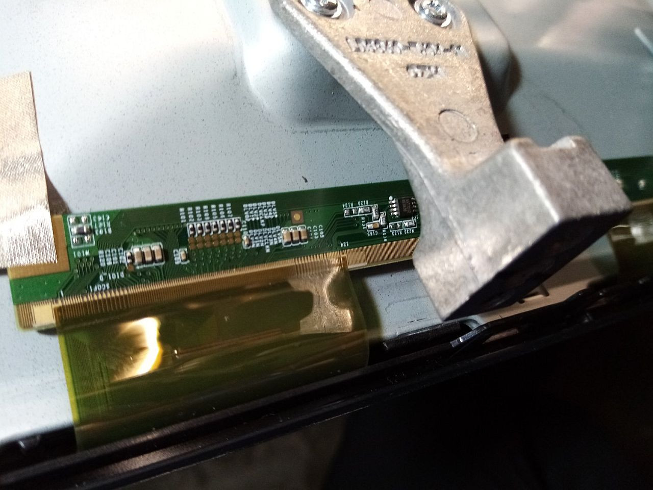 [Rozwiązano] Sharp 50BL3EA T-con czy matryca. Czarny ekran lub pół obrazu